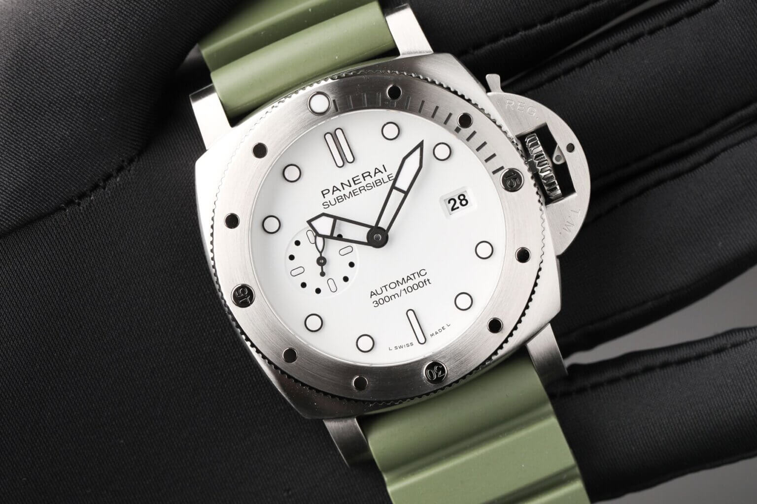 Submersible QuarantaQuattro Bianco PAM01226 – Rare Rare Ltd | Hong Kong ...